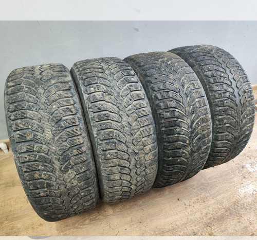 Bridgestone Blizzak Spike-01 225/50 R18 98T