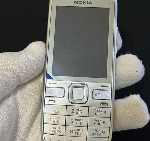 Nokia E52