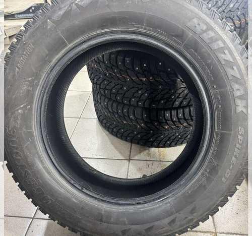 Bridgestone Blizzak Spike-01 205/65 R16 95T