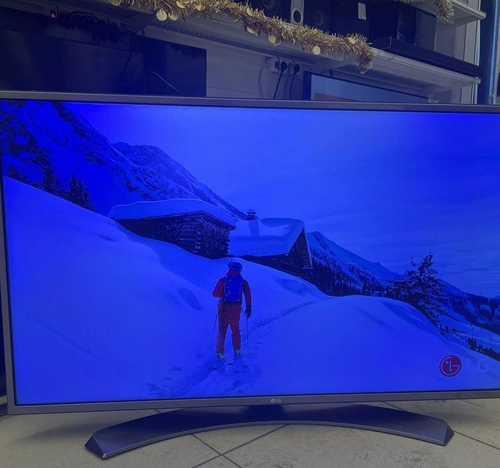 LED Телевизор LG 43UH676V