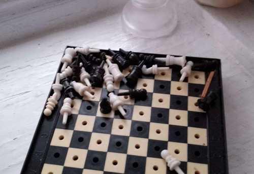 Шахматы дорожные