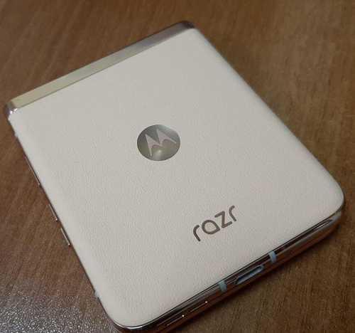 Motorola Razr 40 Ultra, 8/256 ГБ