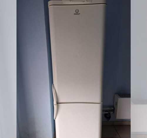 Холодильник Indesit (Индезит, модель c138g.016) 18