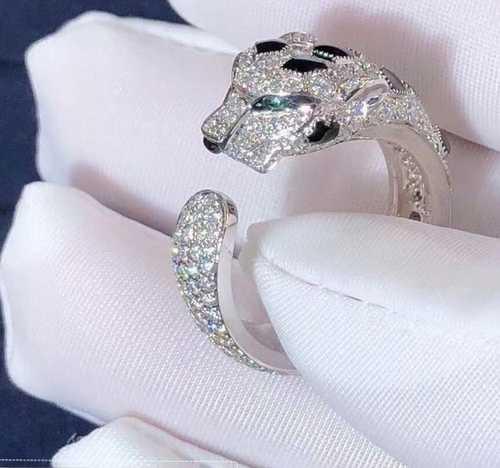 Кольцо Cartier Panthere de Cartier белое золото 242 бр. 2.2128 ct