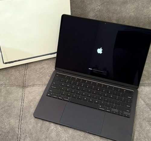 MacBook Air 13 M3 8/256gb 11 циклов