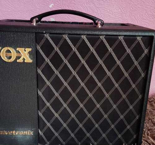 Гитарный комбоусилитель VOX VT20X (20 Вт)