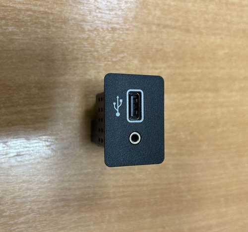 Оригинальный разъем USB, AUX nissan juke ii f16, q