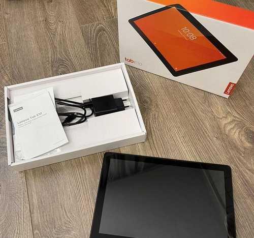 Планшет Lenovo Tab E10