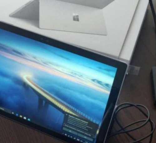 Планшет Microsoft Surface Go 4Gb 64Gb