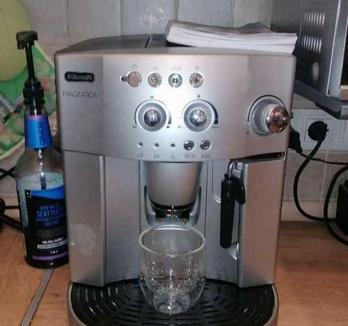 Кофемашина delonghi magnifica