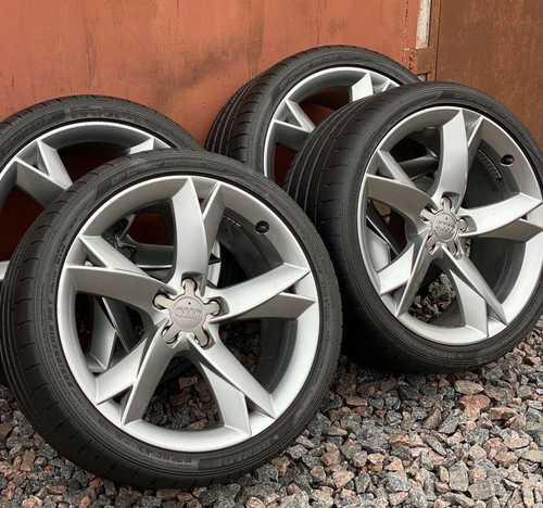 Оригинальный комплект колес Audi 255/35 r19