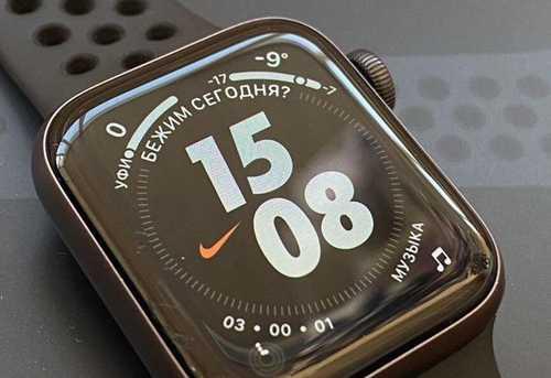 Часы Apple Watch 5 40 mm nike