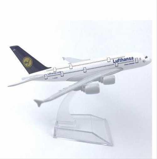 Lufthansa модель самолета