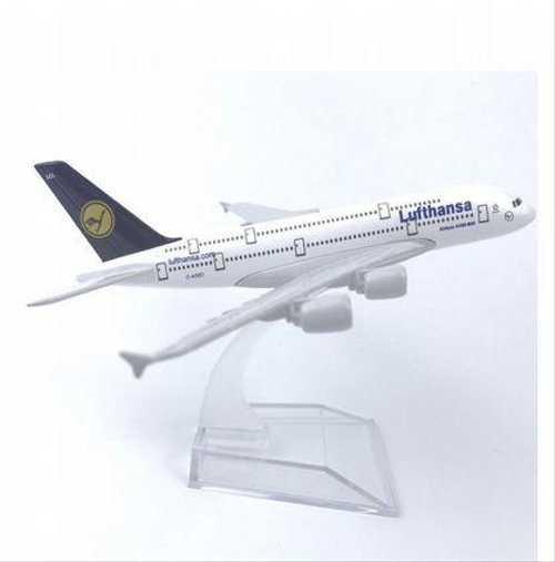 Lufthansa модель самолета