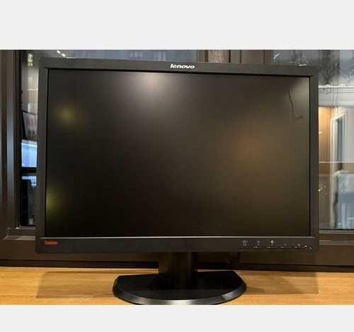 Монитор lenovo thinkvision