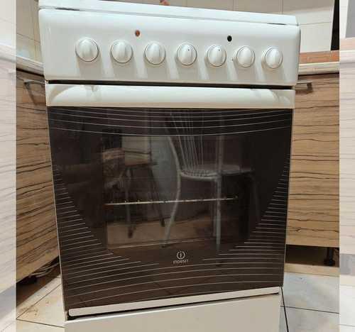 Плита электрическая Indesit K 3C0 EC(W) с Духовкой