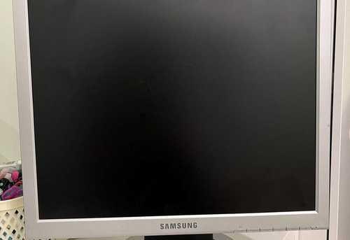 Монитор для компьютера Samsung 19" SyncMaster 910N
