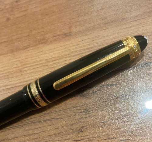 Шариковая ручка montblanc