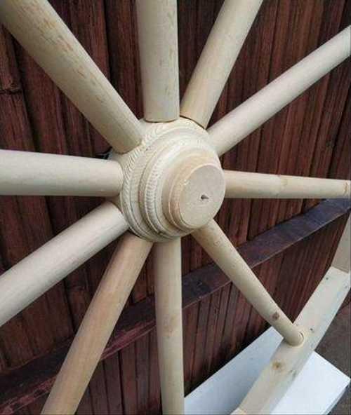 Деревянное колесо D 1,5м