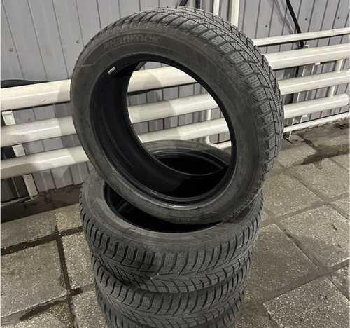 Hankook Winter I'Cept X RW10 215/55 R18 37B