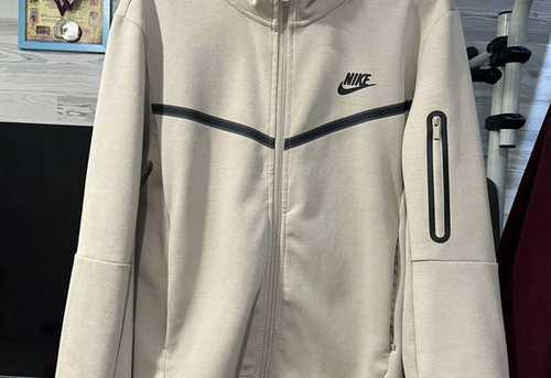 Nike tech fleece