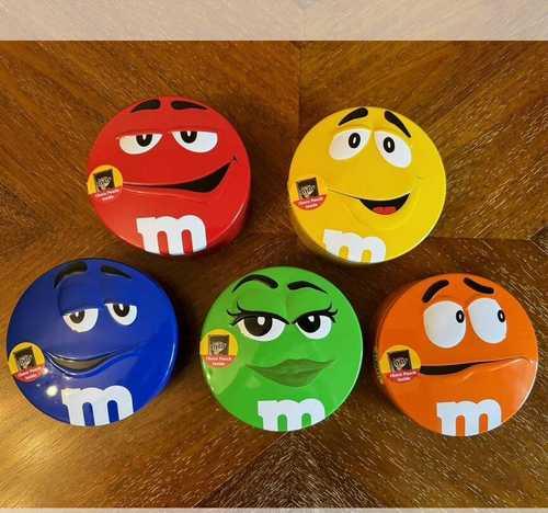 Жестяные банки M&M's (Эм Энд Эмс)