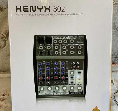 Микшерный пульт Behringer Xenyx 802