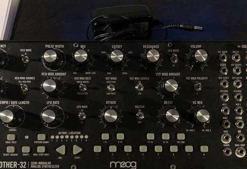 Moog mother 32