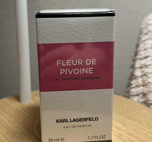 Fleur de Pivoine Karl Lagerfeld