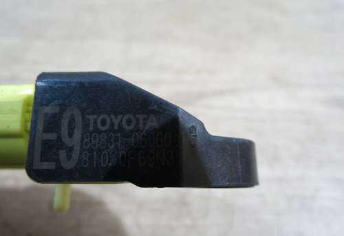 Датчик удара Toyota Camry XV40
