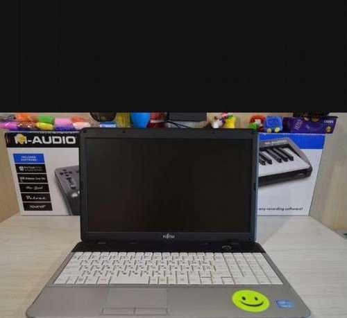 Fujitsu lifebook ah531