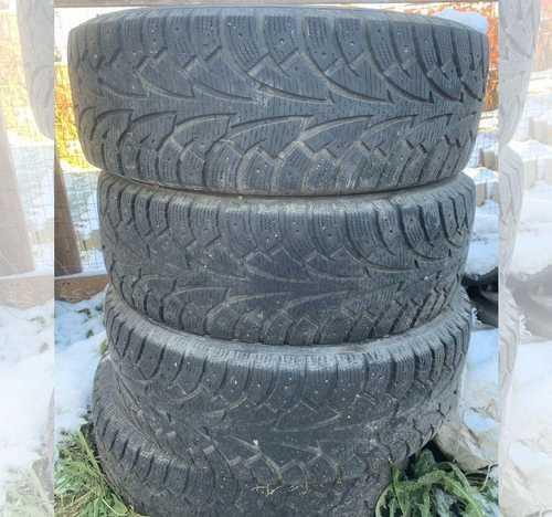 Hankook Winter I'Pike 215/65 R16 98