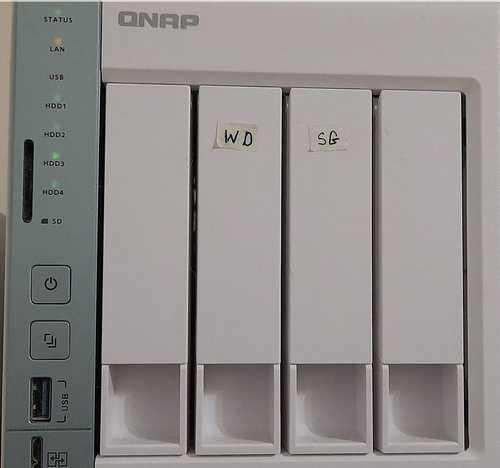 Сетевое хранилище NAS Qnap Original D4 PRO