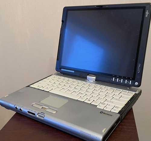 Старый ноутбук Fujitsu T4020