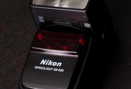 Фотовспышка Nikon Speedlight SB-600 бу