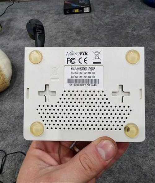 Mikrotik router Board 750up