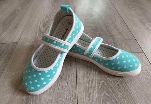 Текстильные туфли для девочки новые