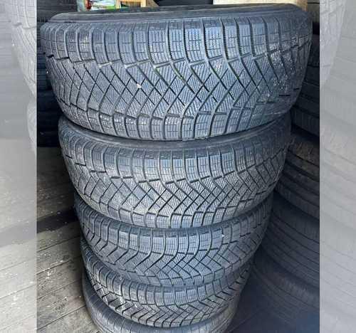 Pirelli Ice Zero FR 235/60 R18 107H