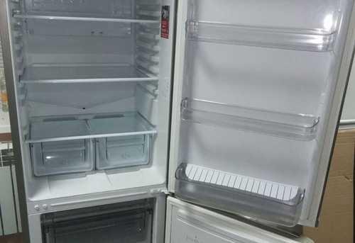 Холодильник Хотпоинт Аристон