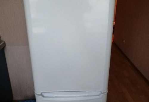 Холодильник Indesit NBA15