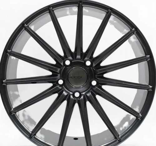 Литые диски R18 5x114.3 в стиле vossen