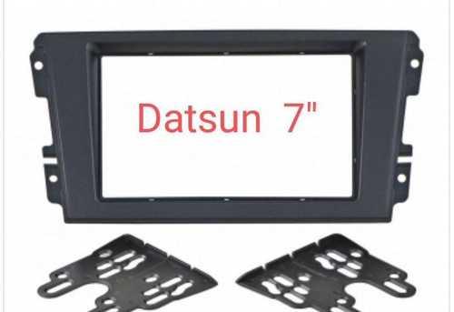 Рамка магнитолы 2 DIN (на 7") Datsun