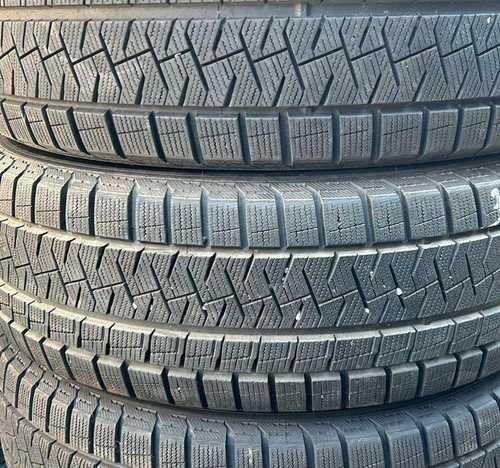 Pirelli Ice Asimmetrico 225/60 R17 99Q