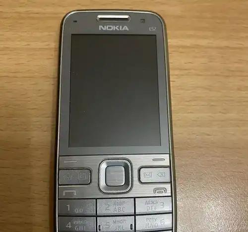 Nokia E52