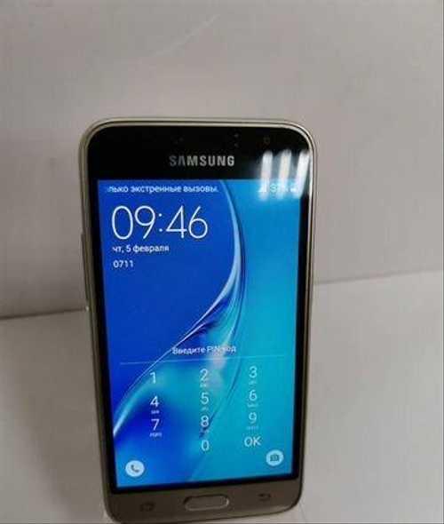 Телефон Samsung Galaxy j1