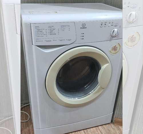 Стиральная машина indesit 5кг