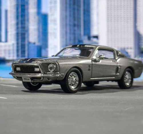 Модель Shelby GT500KR 1:43 Road Signature Yat Ming