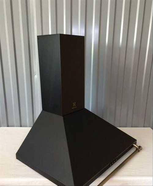 Вытяжка Electrolux 60 см /чёрно-золотистый (Новый)