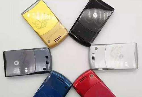 Телефон Motorola razr v3