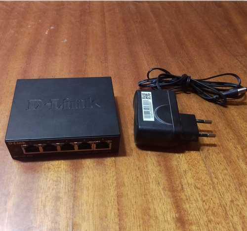 Сетевой коммутатор D-Link DGS-1100-05V2